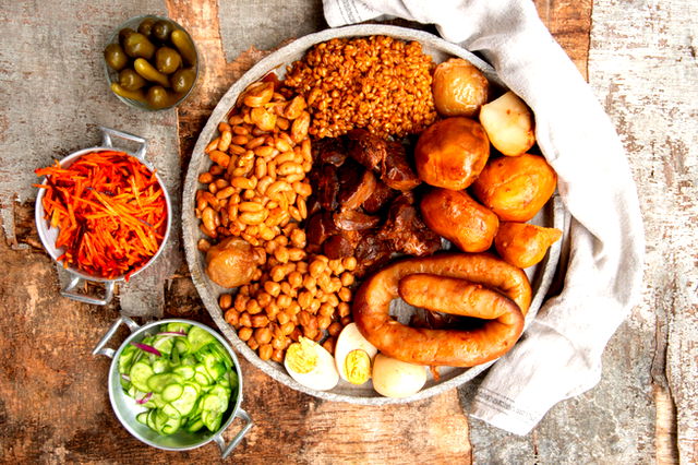 What Is Shabbat? Meaning And When To Do The Jewish Sabbath - Calendarr